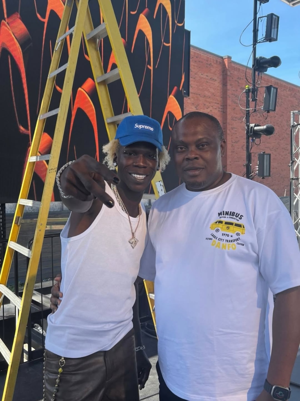 Seyi Vibez Clashes with Videographer Over Unauthorized Filming in ...